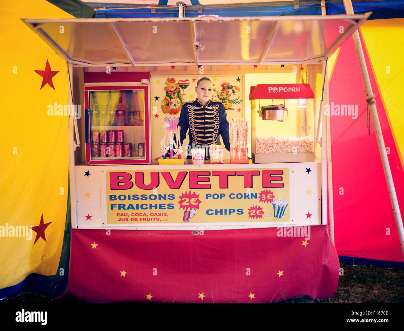 Popcorn stall hi-res stock photography and images - Alamy