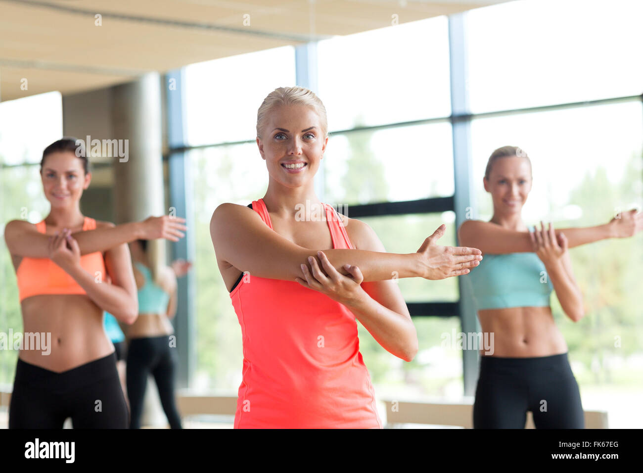 group of women working out in gym Stock Photo - Alamy