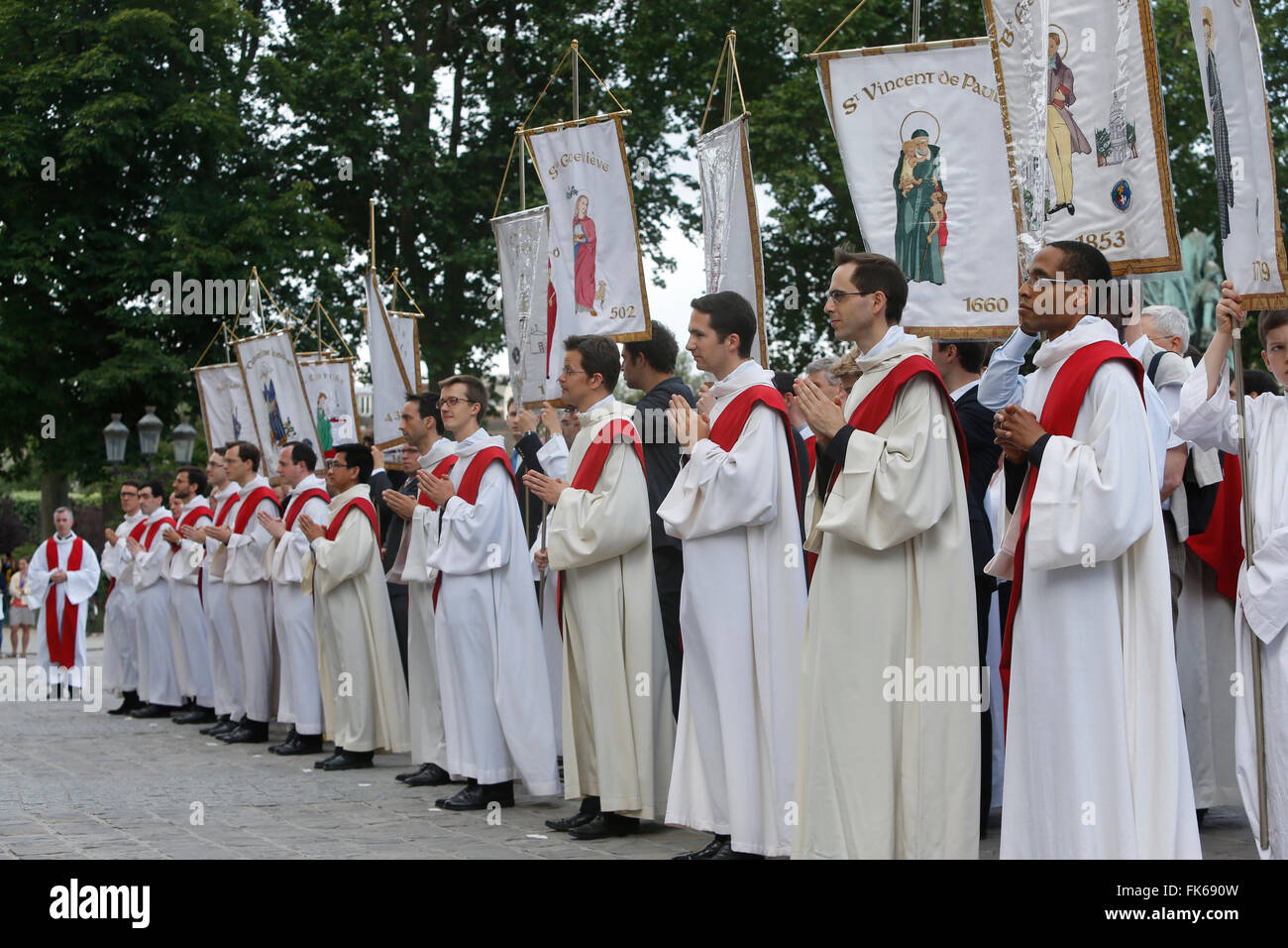 Ordination catholic priest hi-res stock photography and images - Alamy