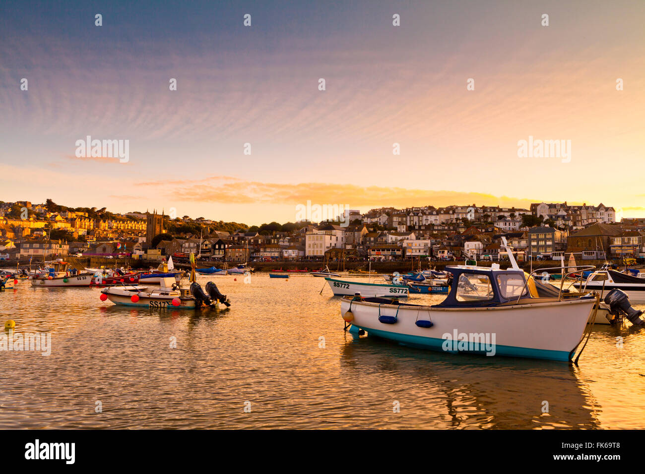 St ives cornwall sunset hi-res stock photography and images - Alamy