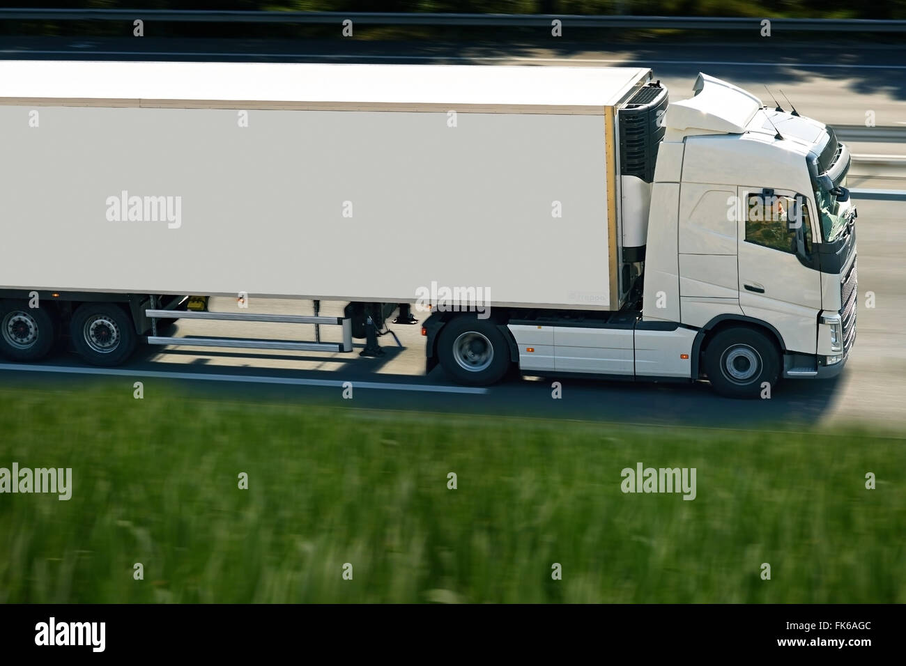 Semi truck usa white hi-res stock photography and images - Alamy