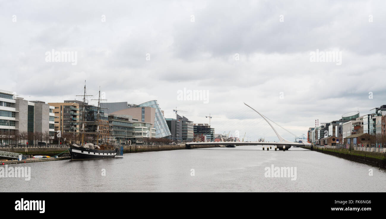 Dublin docklands hi-res stock photography and images - Alamy