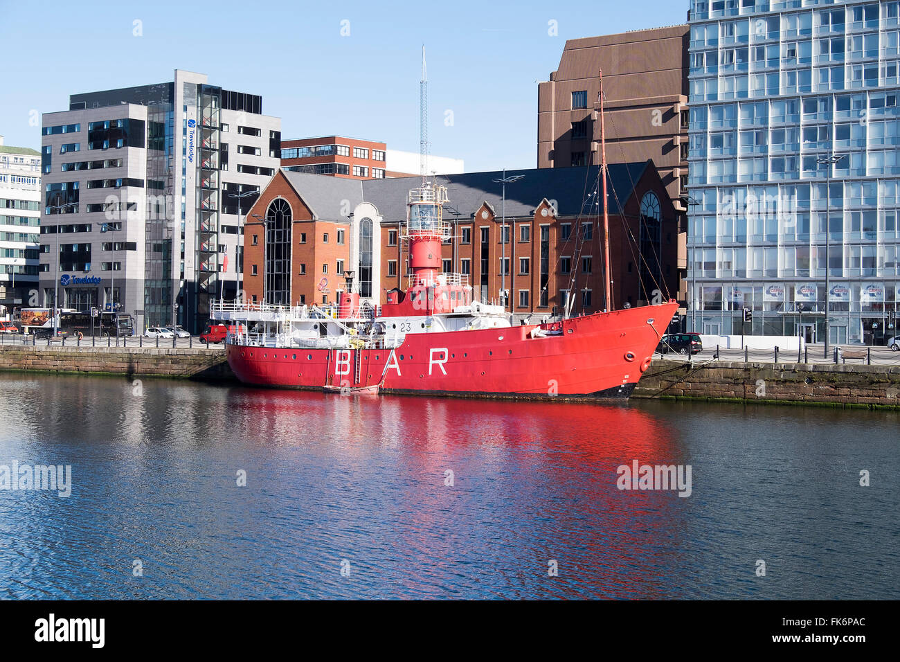 Views of the Albert Docks, Liverpool on a sunny spring day Stock Photo ...