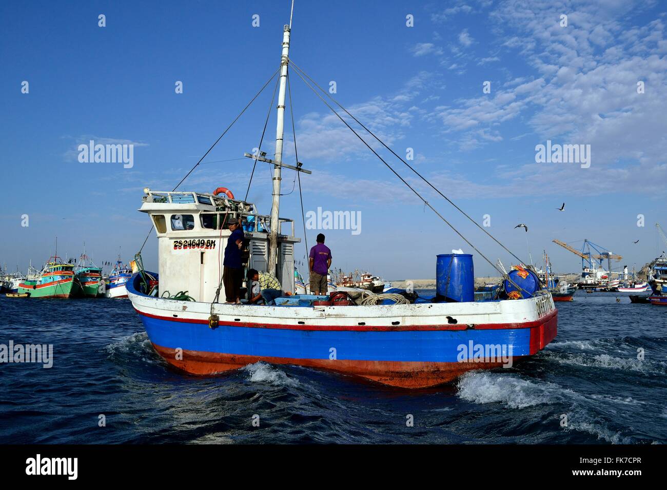 Paita peru fishing hi-res stock photography and images - Alamy