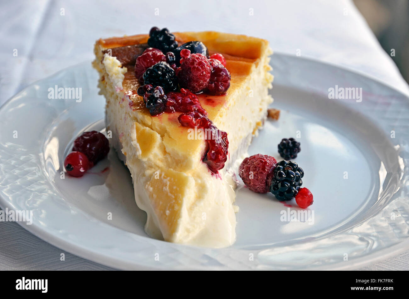 portion of cheesecake Stock Photo - Alamy