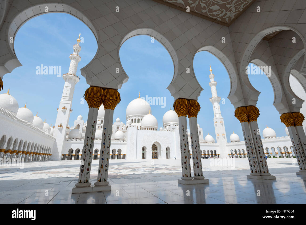 Courtyard of Sheikh Zayed Grand Mosque in Abu Dhabi United Arab ...