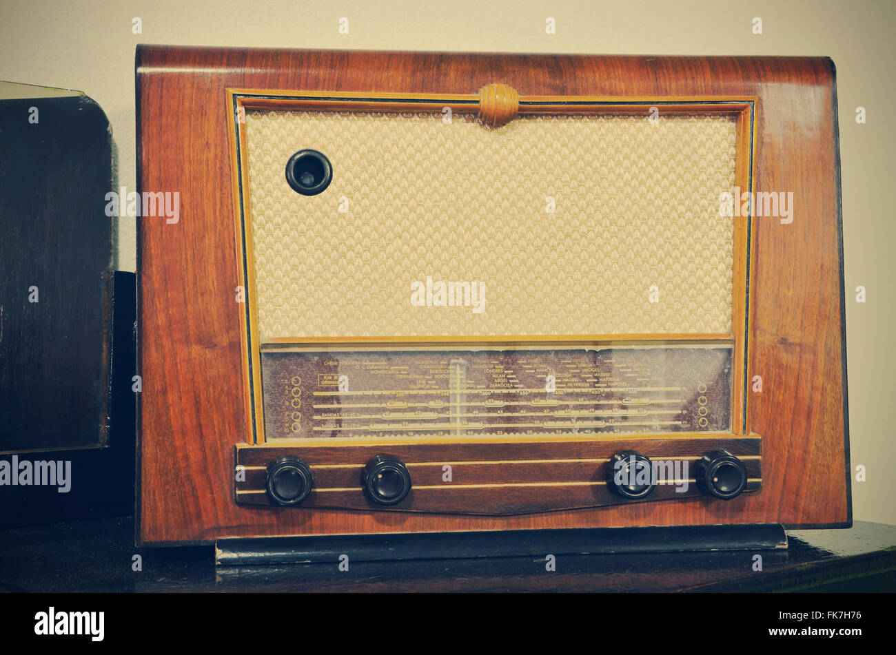 Radio classic hi-res stock photography and images - Alamy