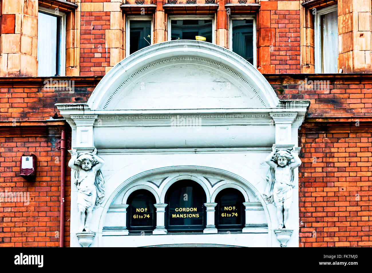 Homes in the Bloomsbury area, torrington place, London; Haeuser in ...