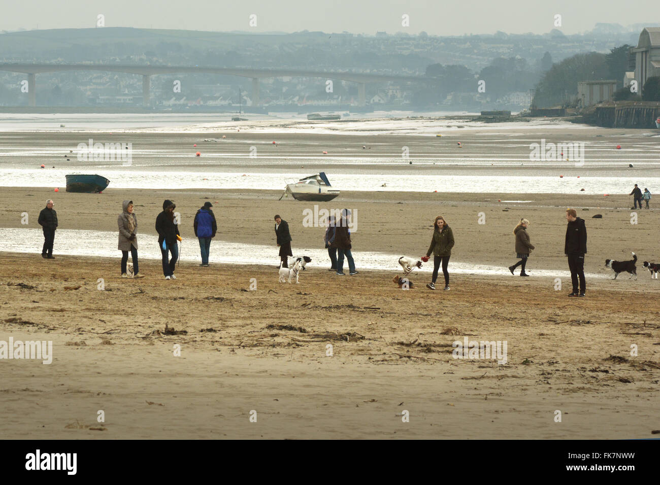 Instow North Devon England Beach Scene on a winters day Stock Photo - Alamy