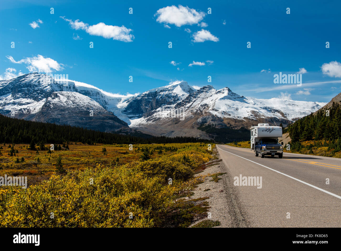 Highway Icefields Parkway, Highway 93, Canadian Rockies, Alberta ...