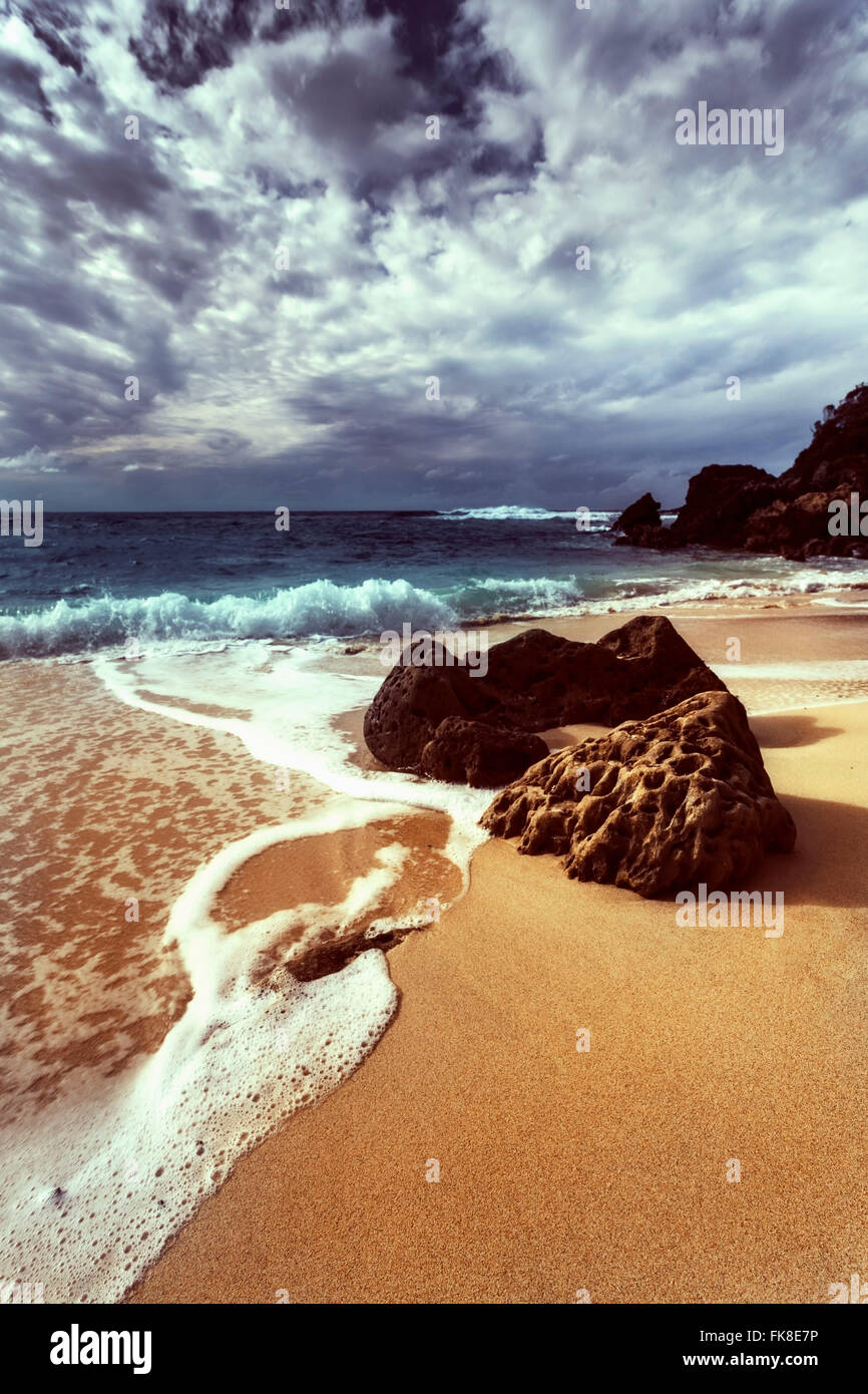 Foreground rock hi-res stock photography and images - Alamy