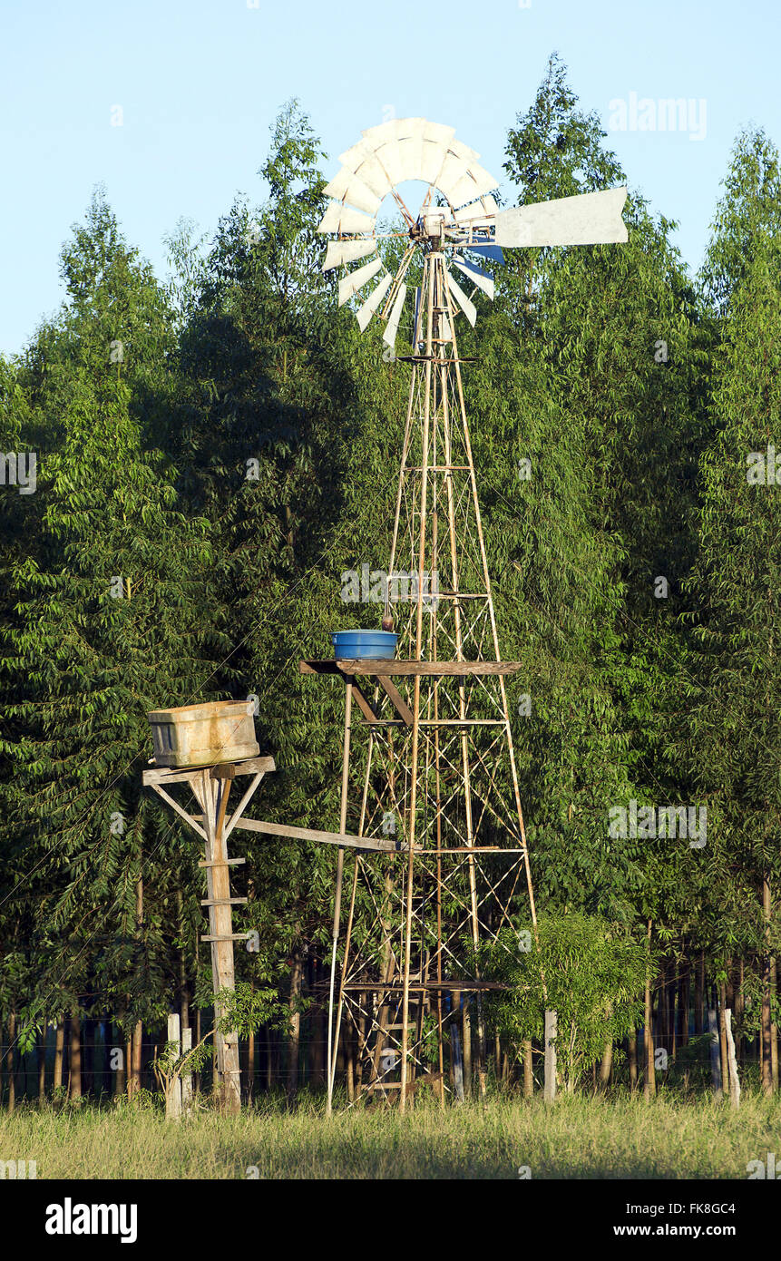 Windmill and water tank hi-res stock photography and images - Alamy