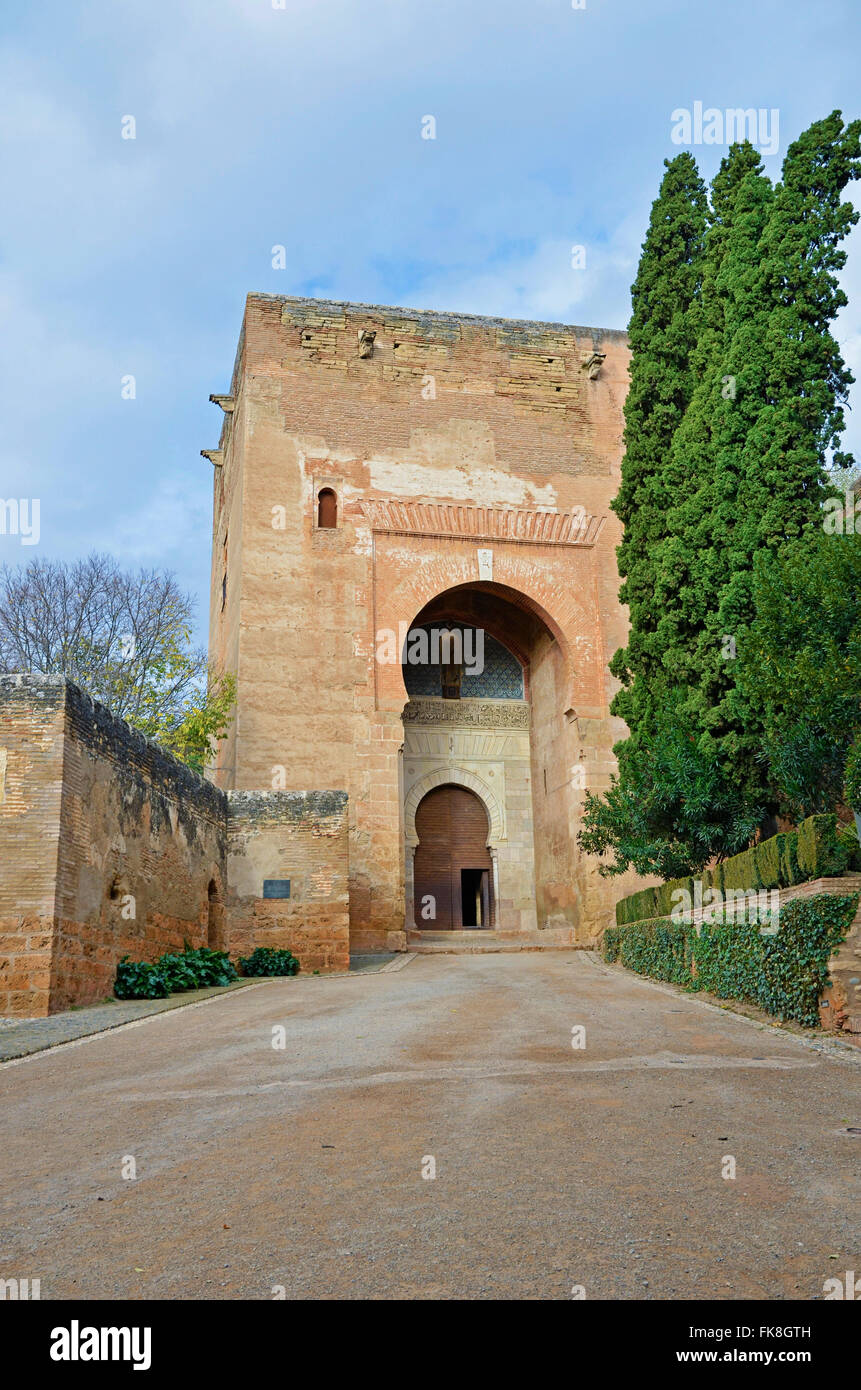 Alhambra gate hi-res stock photography and images - Alamy