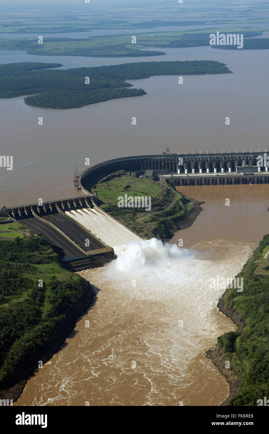 Itaipu dam aerial hi-res stock photography and images - Alamy