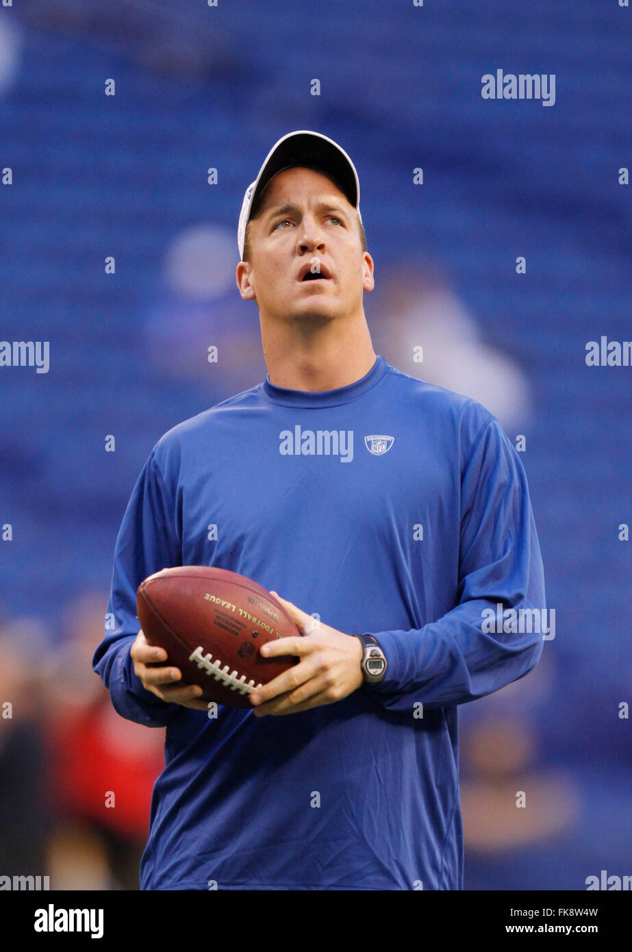 File. 7th Mar, 2016. PEYTON MANNING made an emotional farewell after 18 ...