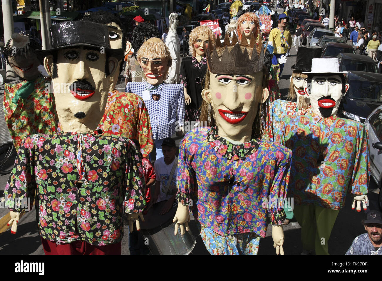 Parade of Snowmen Street Festival of Traditional Paulista Culture of ...