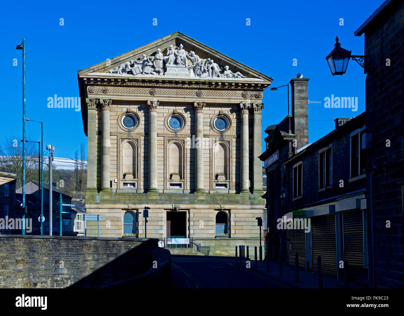 Todmorden town hall hi-res stock photography and images - Alamy