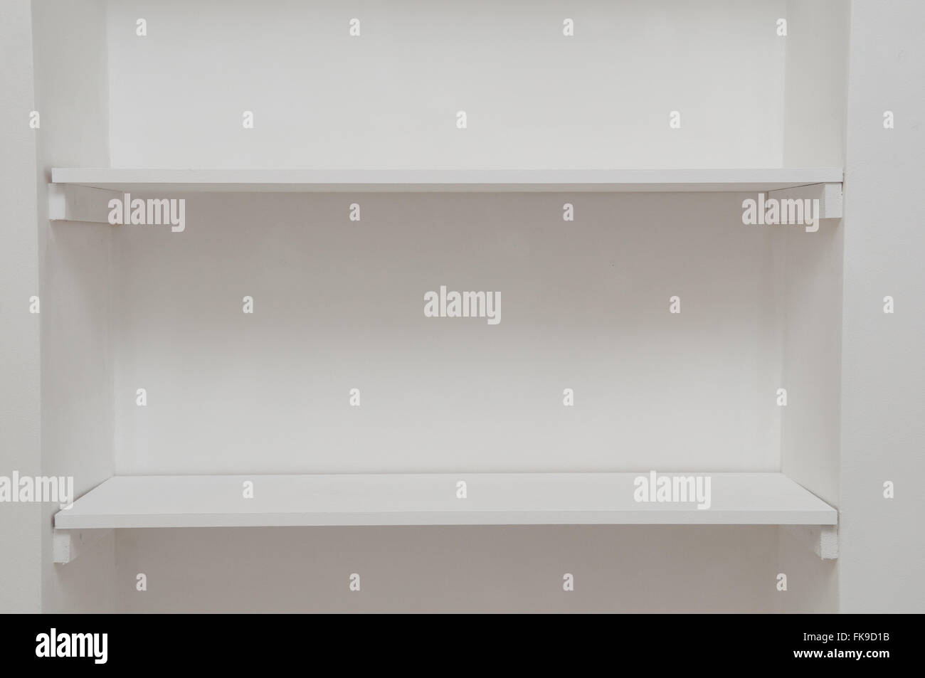 White shelf empty hi-res stock photography and images - Alamy