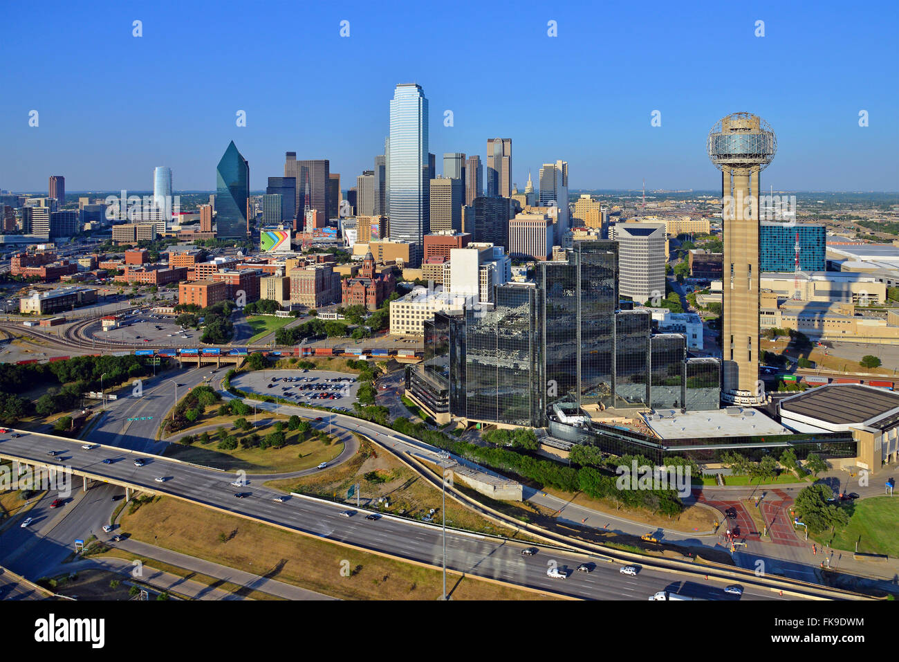 Downtown dallas hi-res stock photography and images - Alamy