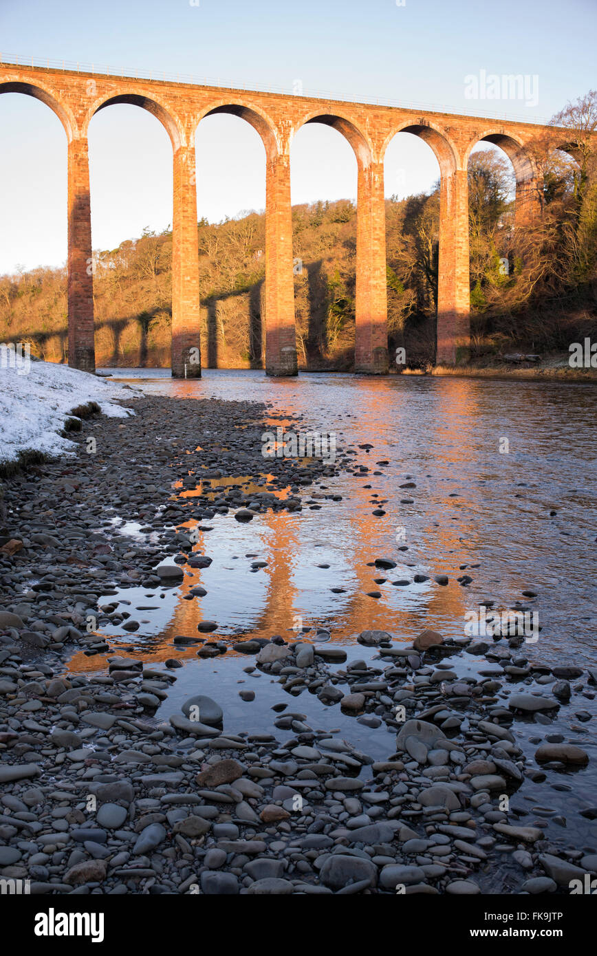Reflections railway viaduct hi-res stock photography and images - Alamy