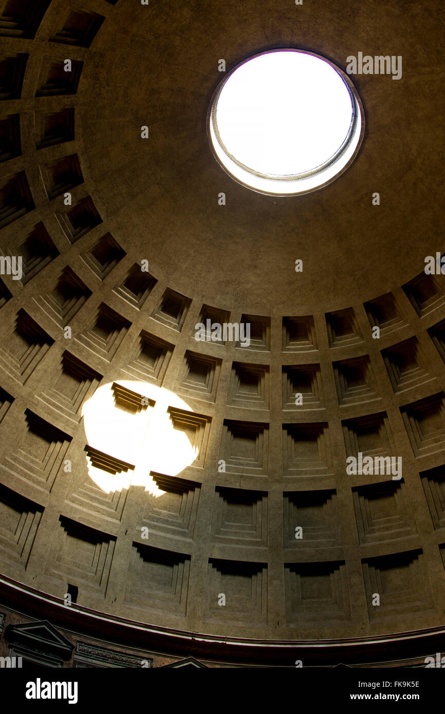Ceiling of Pantheon in Rome Stock Photo - Alamy