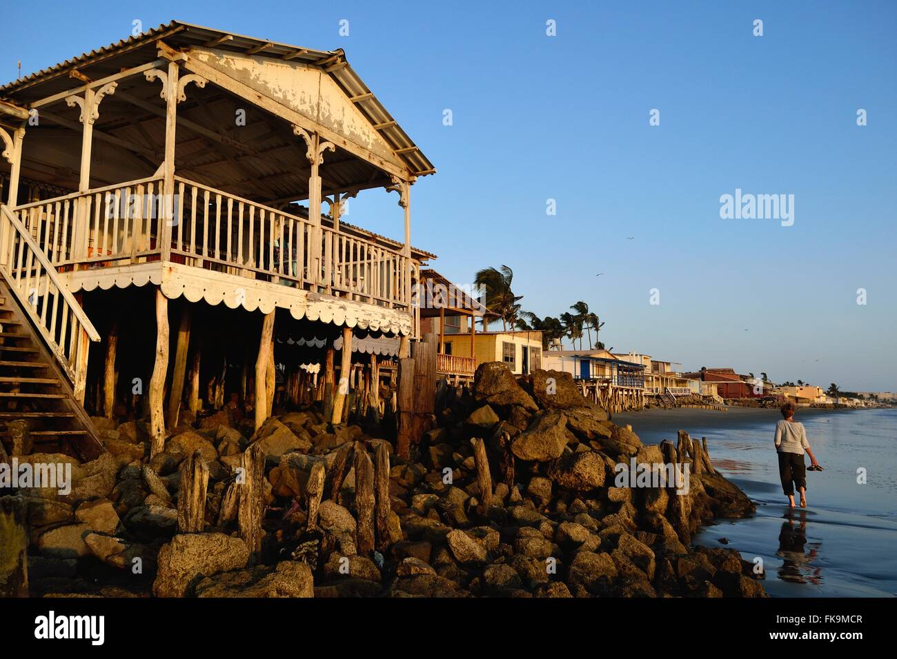Beach peru people walking hi-res stock photography and images - Alamy