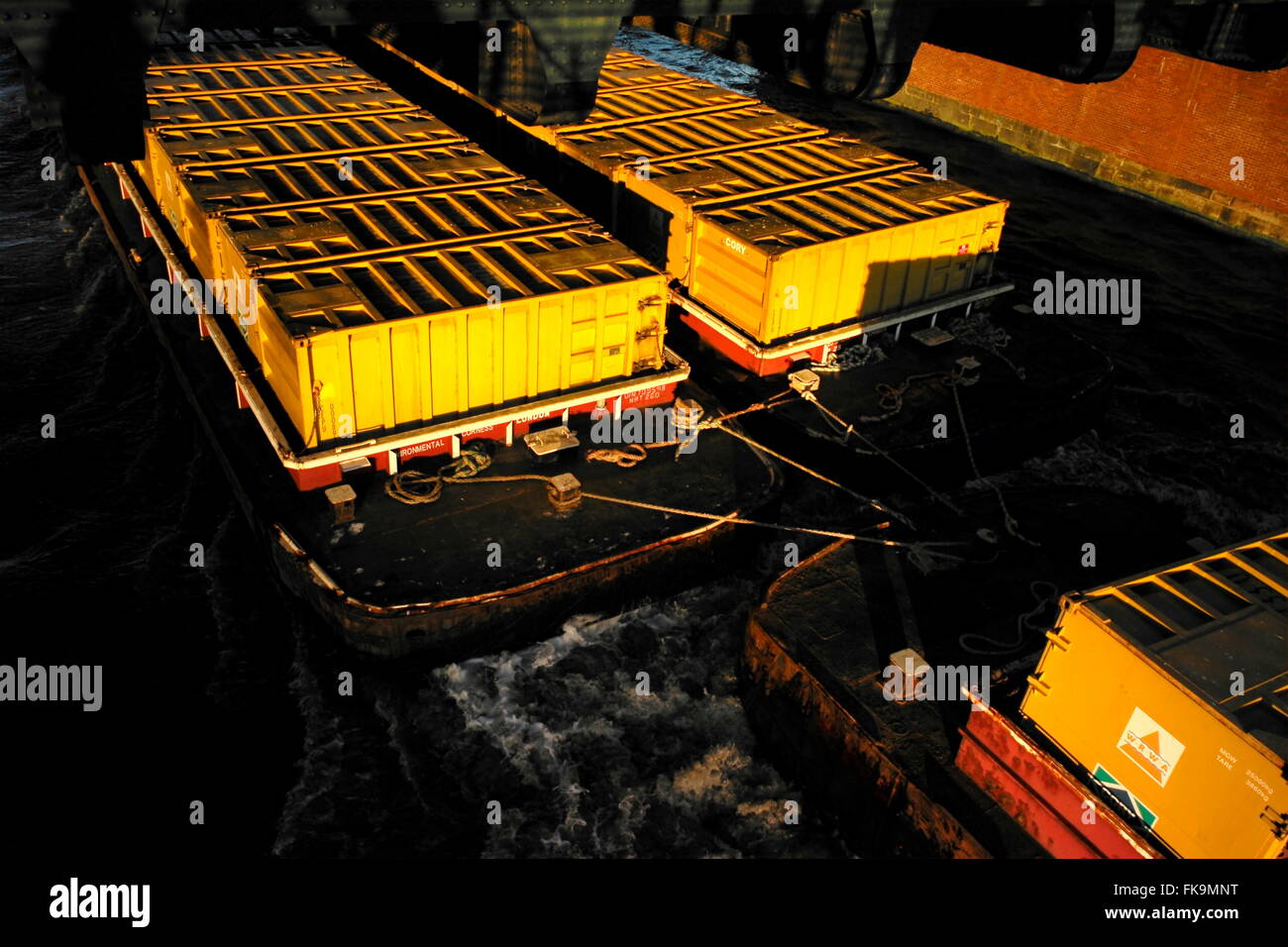AJAXNETPHOTO. LONDON, ENGLAND. - BOX BARGES - BARGES LOADED WITH ...