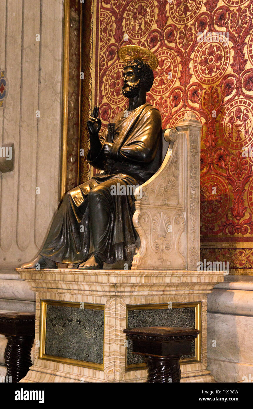 St. Peter's Basilica 13th century statue of St Peter, Sculpted in ...