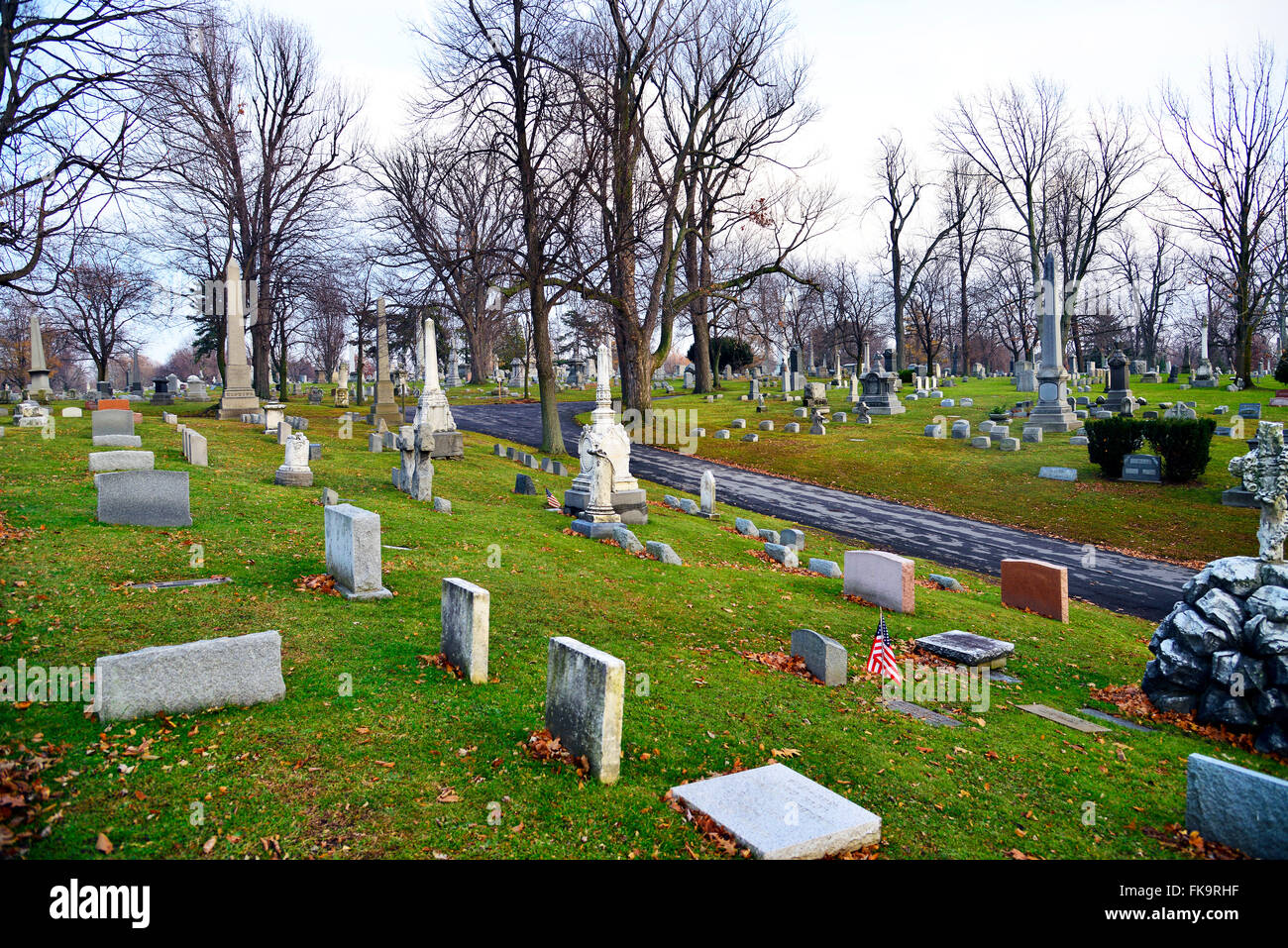 Forest lawn cemetery hi-res stock photography and images - Alamy