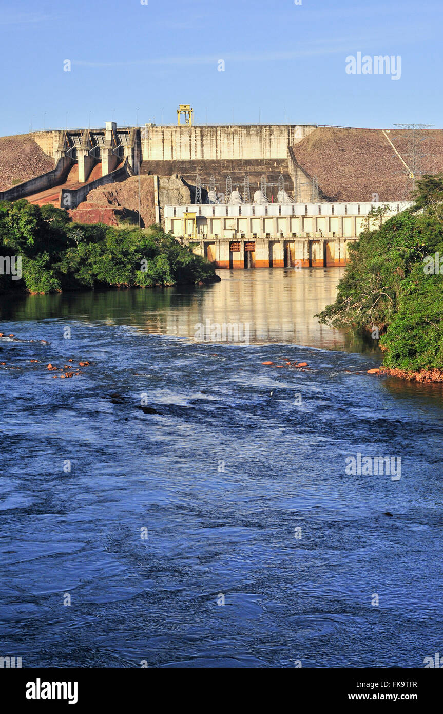Main river dam hi-res stock photography and images - Alamy