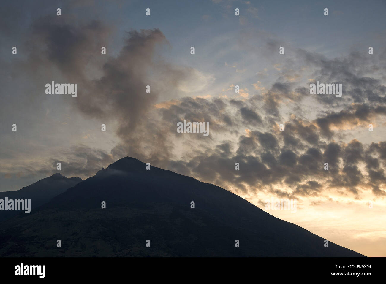 Stromboli volcano hi-res stock photography and images - Alamy