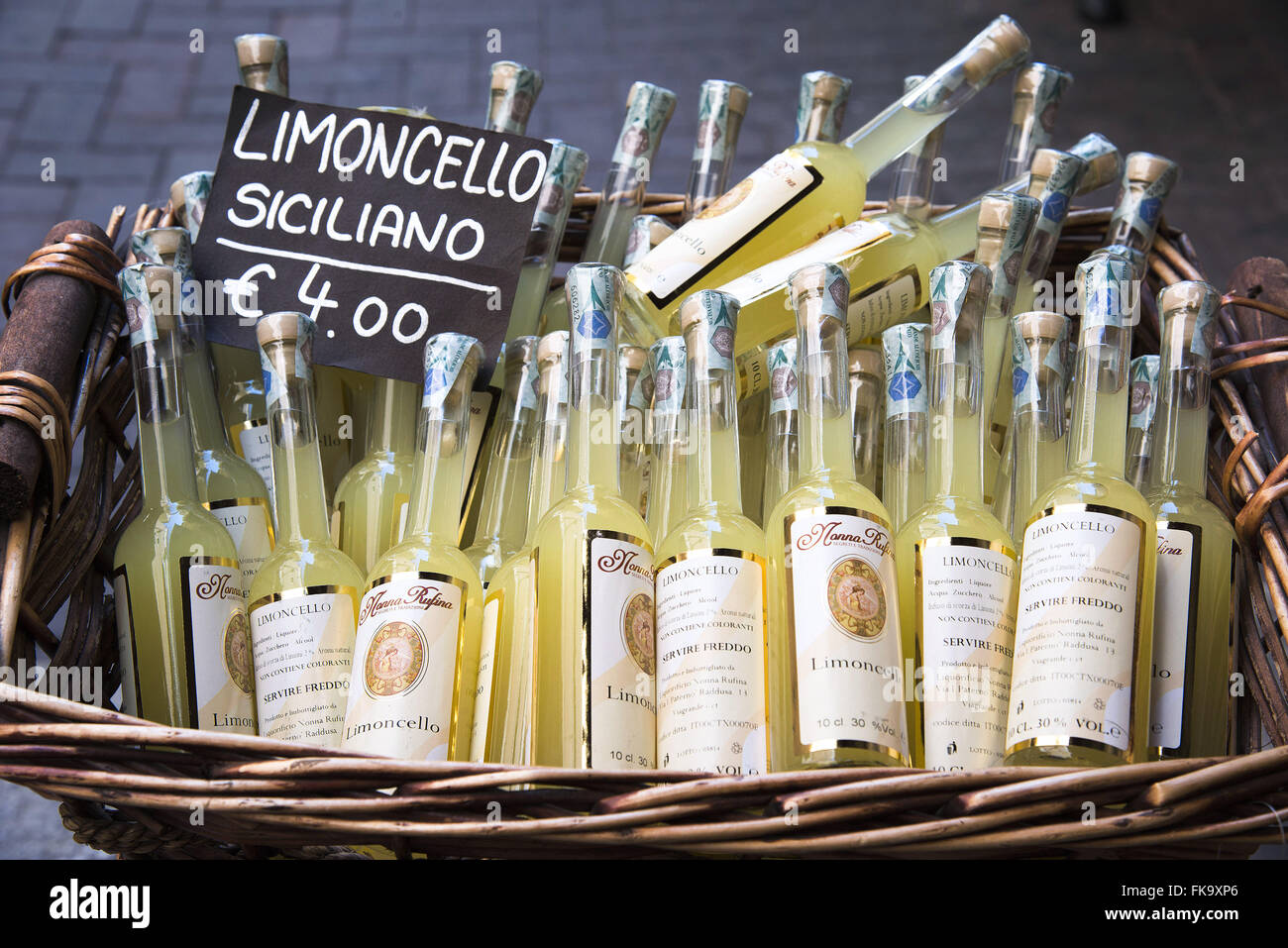 Limoncello Stock Photos & Limoncello Stock Images - Alamy