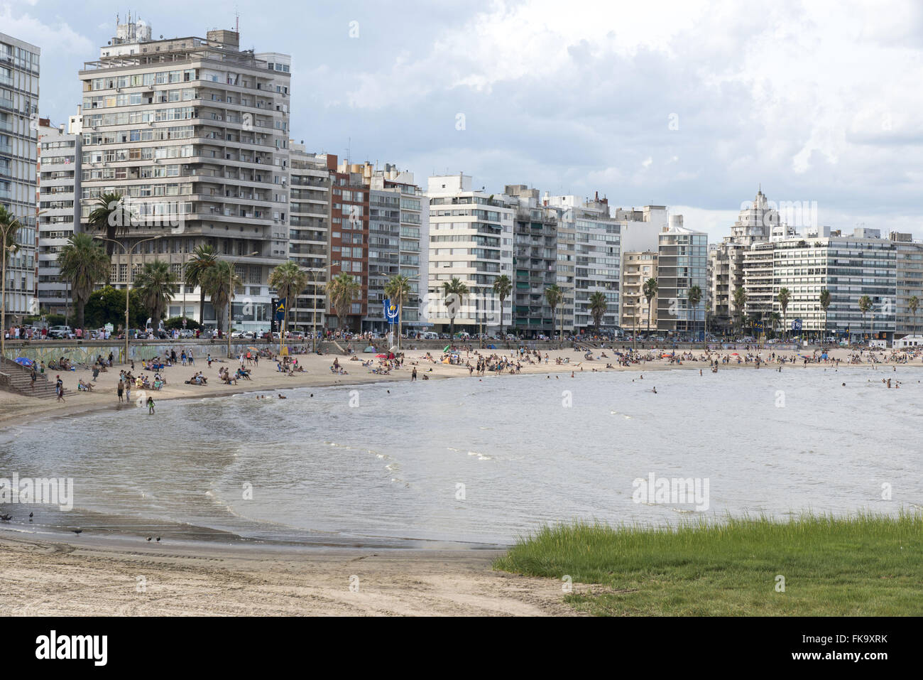 Buildings in the Playa de los Pocitos waterfront in Rio da Prata Stock ...