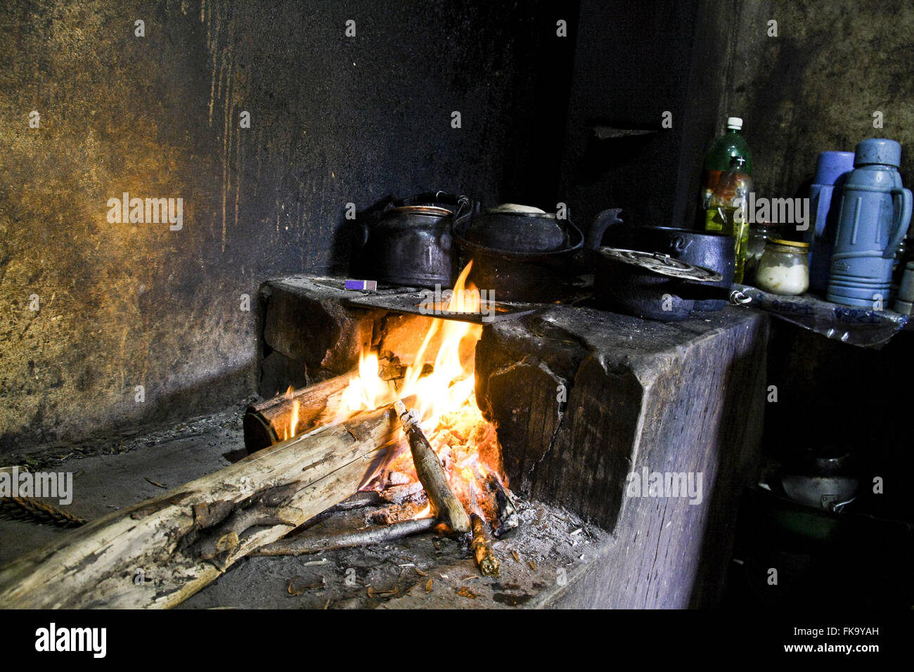 Rural kitchen latin america hi-res stock photography and images - Alamy