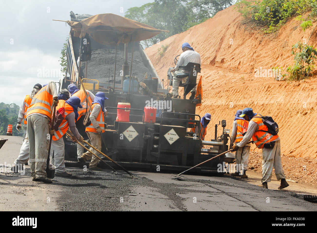 Highway workers hi-res stock photography and images - Alamy