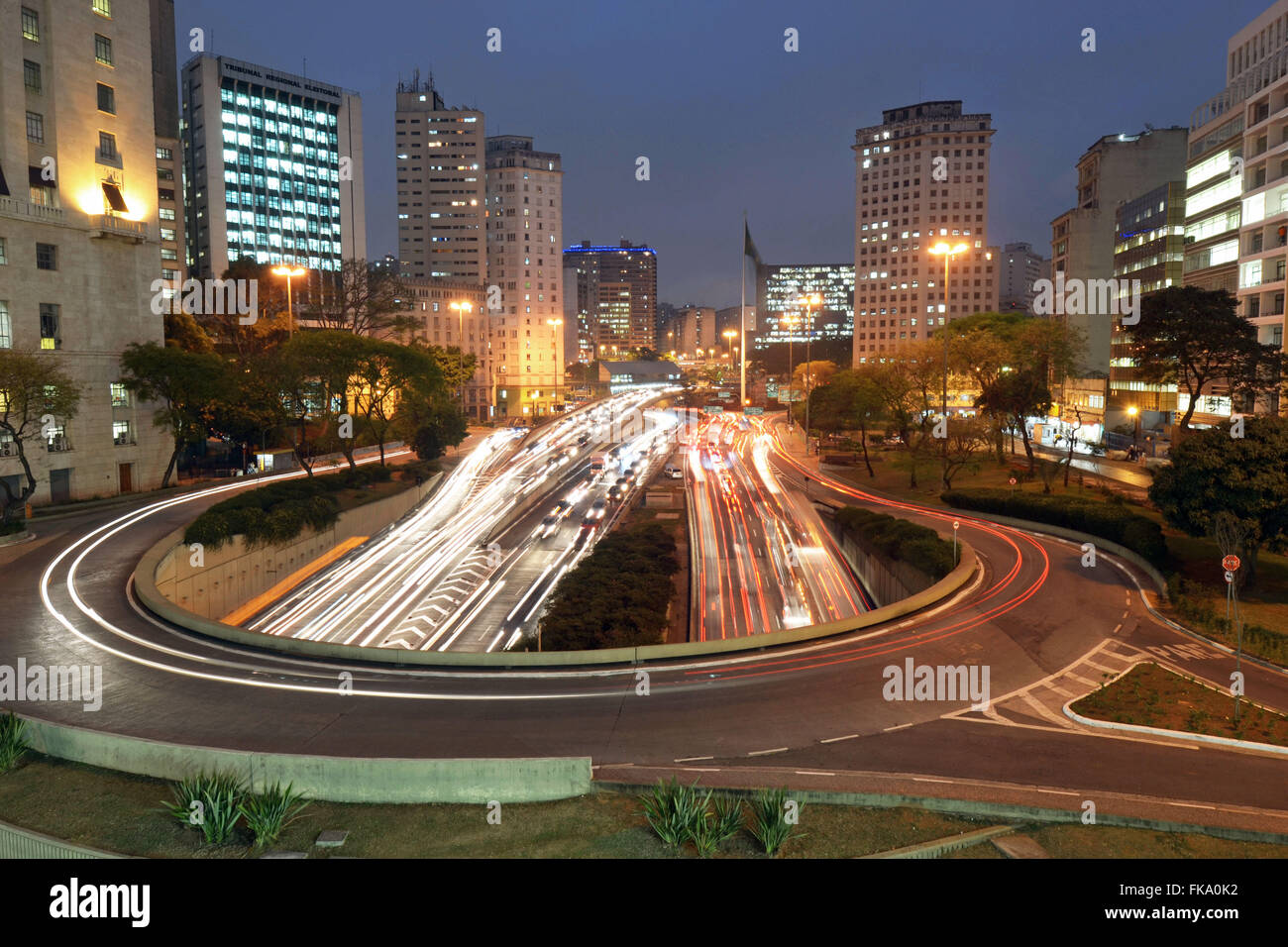 Viaduct Dr. Eusebio Stevaux and intense traffic near the Valley ...