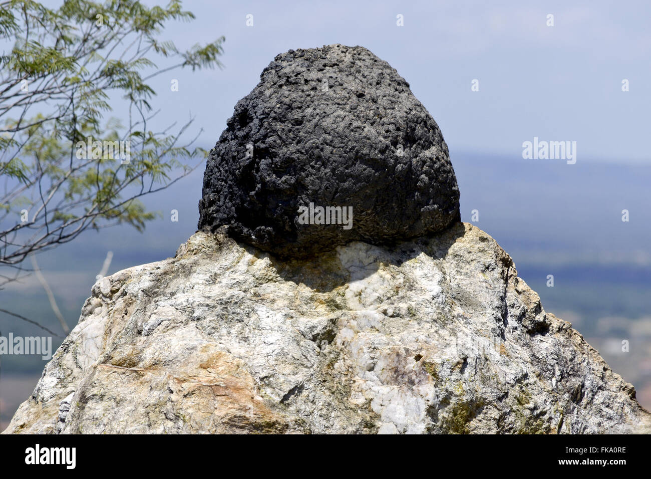 Rock mound hi-res stock photography and images - Alamy