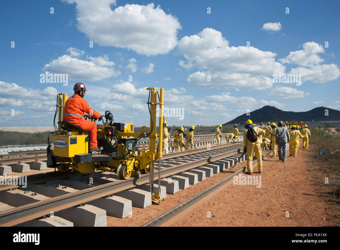 Railroad sleepers hi-res stock photography and images - Alamy
