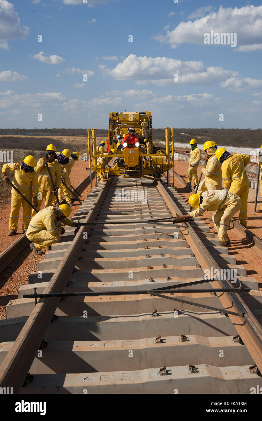 Railroad sleepers hi-res stock photography and images - Alamy