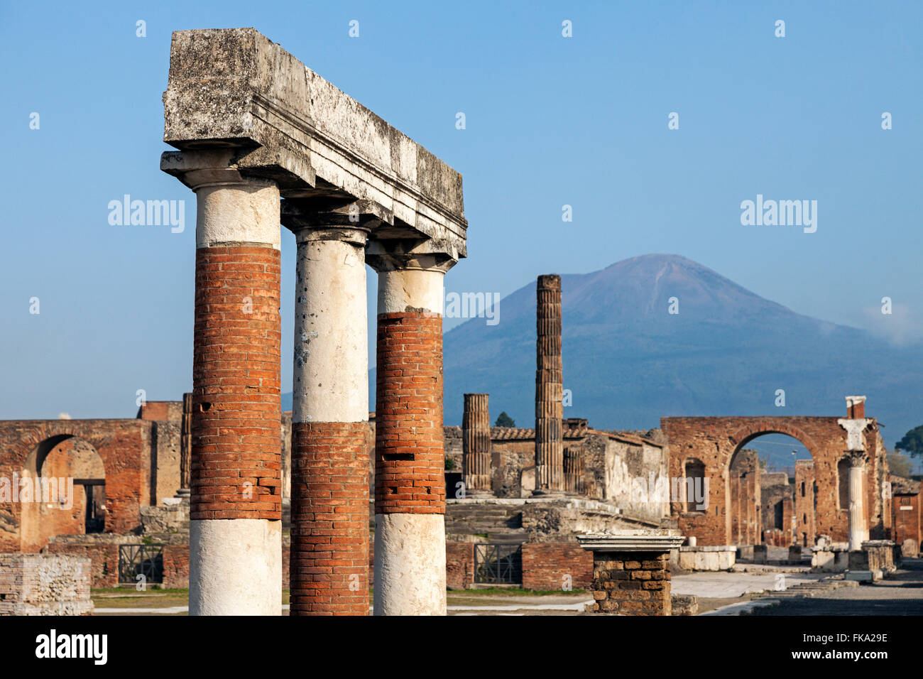 Pompei ruins hi-res stock photography and images - Alamy