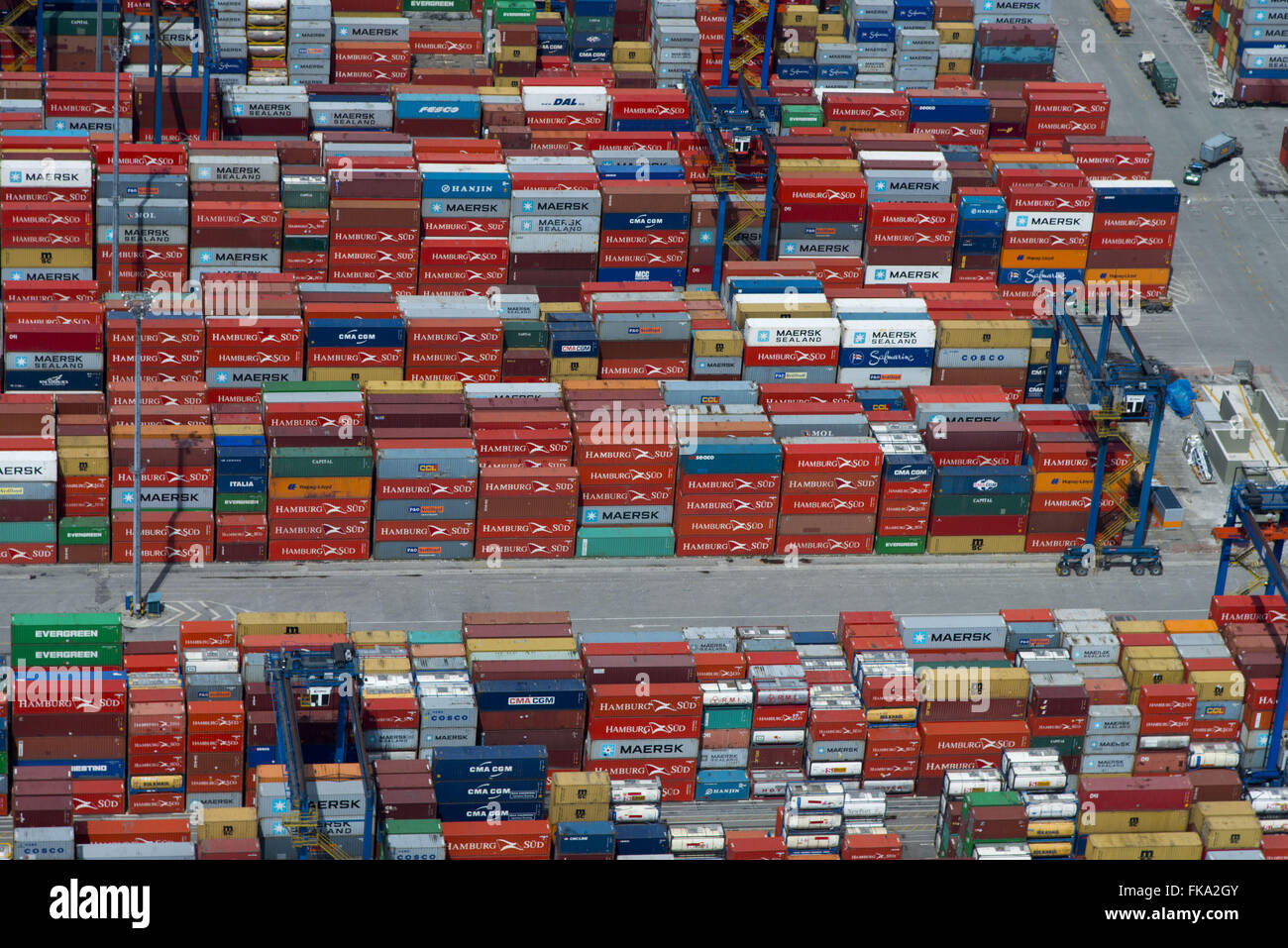 TECON - Terminal containers on the left bank of the Port of Santos ...