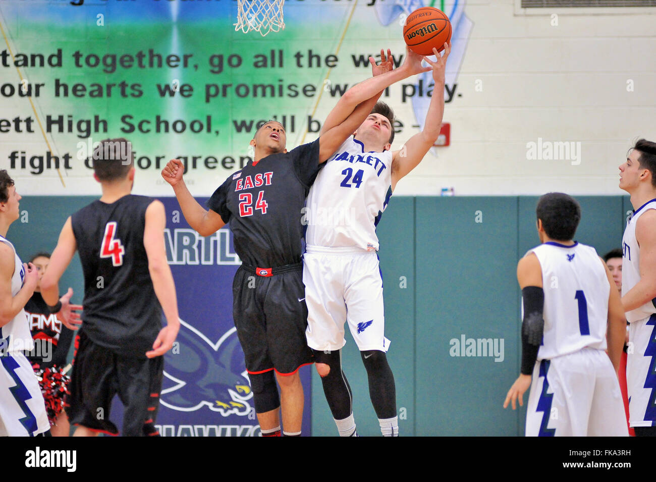 Rebounds basketball hi-res stock photography and images - Alamy