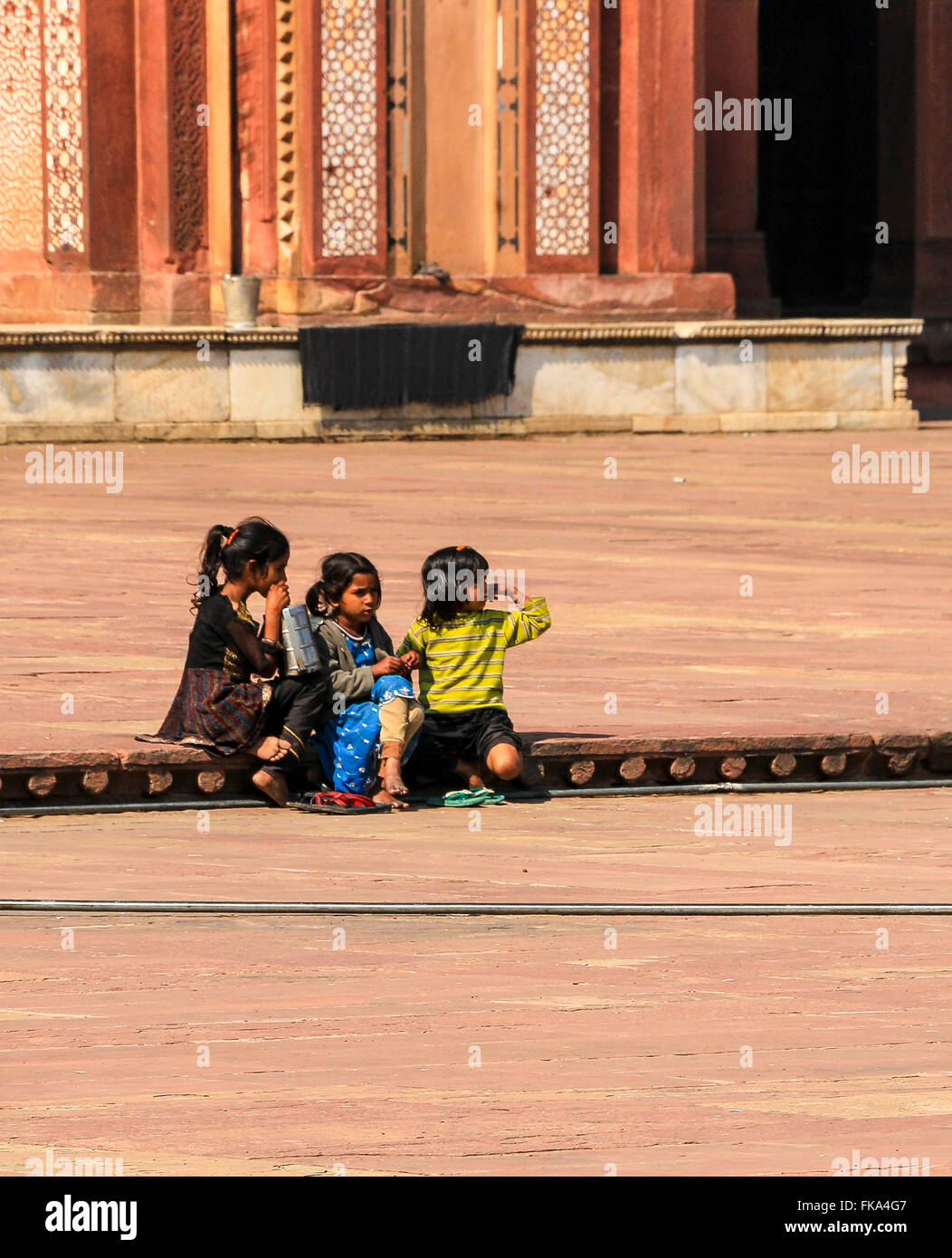 Kids sitting school india hi-res stock photography and images - Alamy