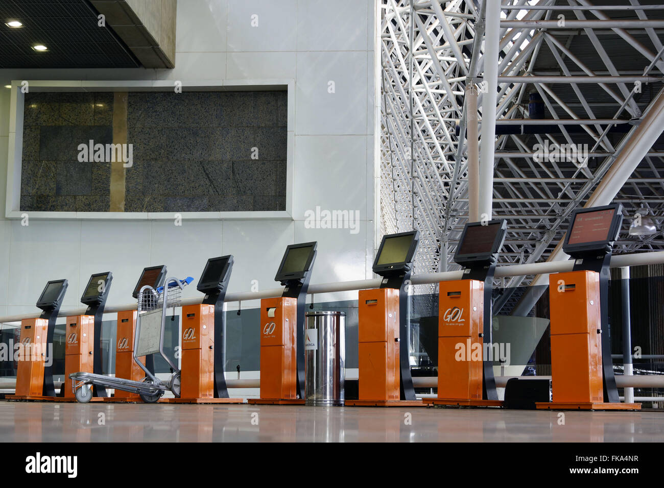 Terminals hi-res stock photography and images - Alamy