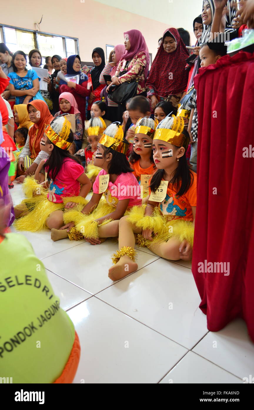 Dancing and singing kids contest in Jakarta, Indonesia Stock Photo - Alamy