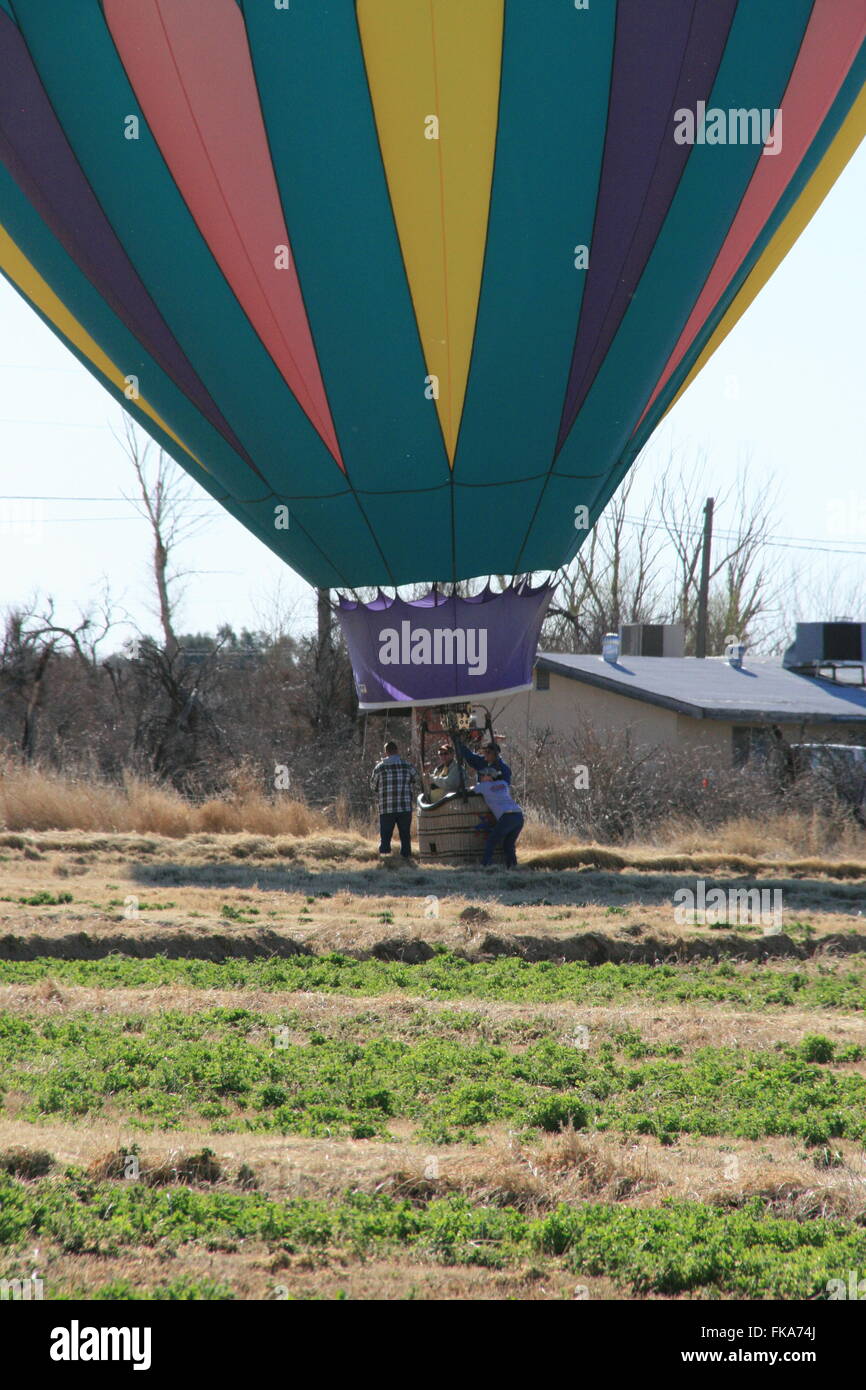 Air balloon landing hi-res stock photography and images - Alamy