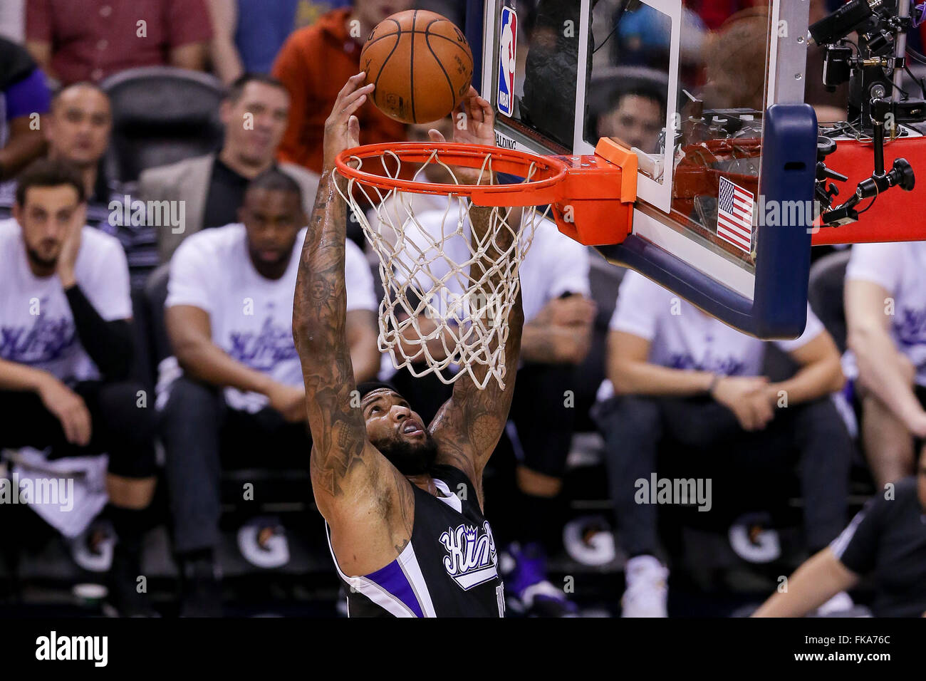 Sacramento kings basketball hi-res stock photography and images - Alamy
