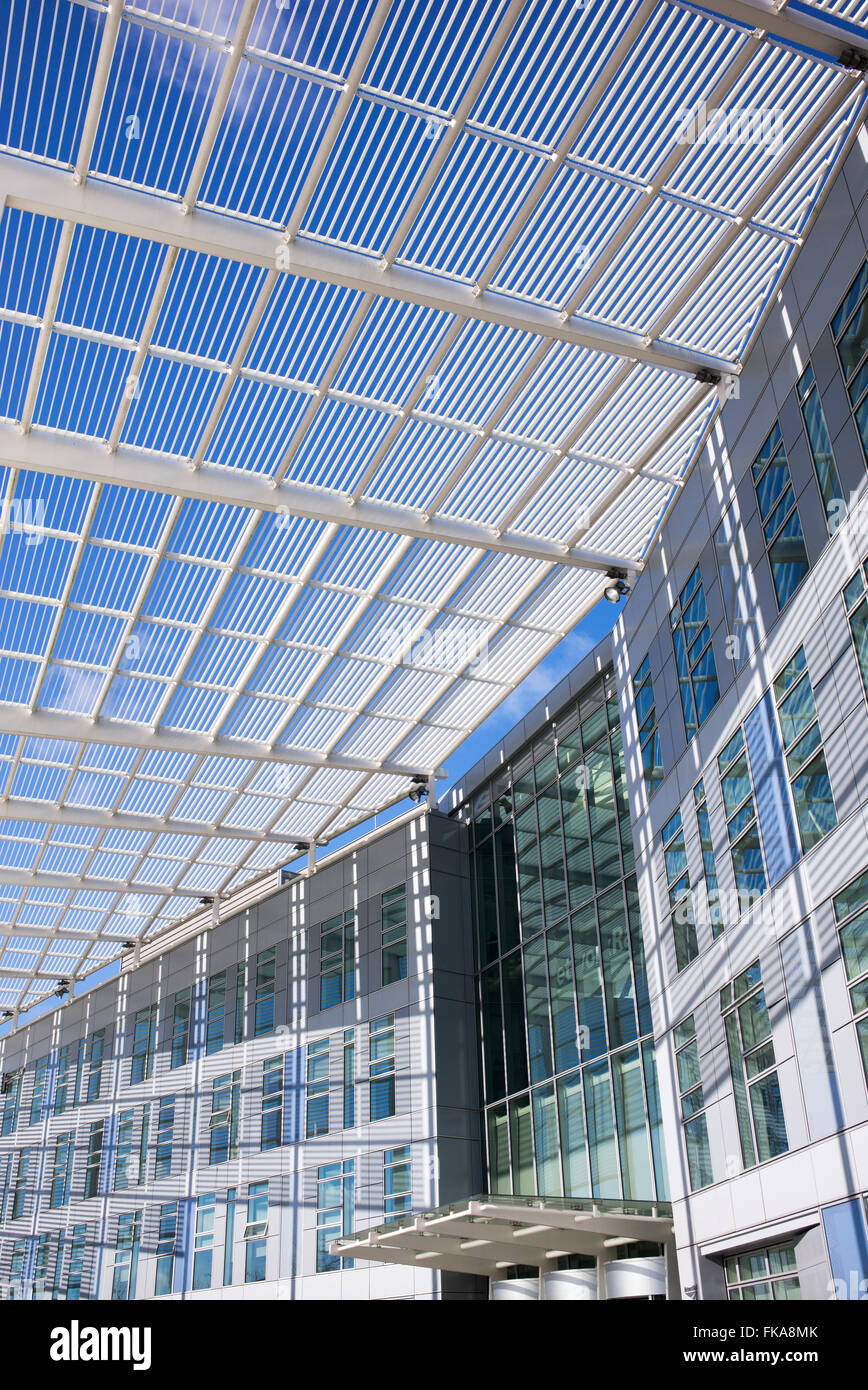 Milton Keynes The Quadrant building. Milton Keynes, Buckinghamshire ...