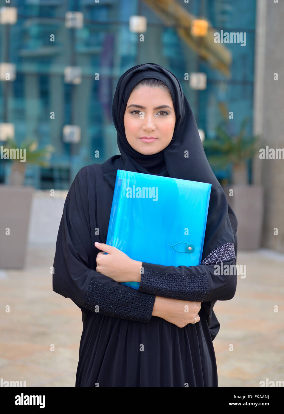 Young beautiful Emarati business woman Stock Photo - Alamy