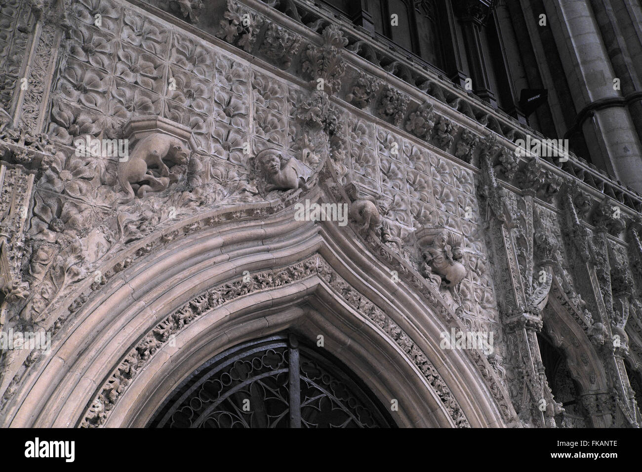 Medieval choir screen hi-res stock photography and images - Alamy